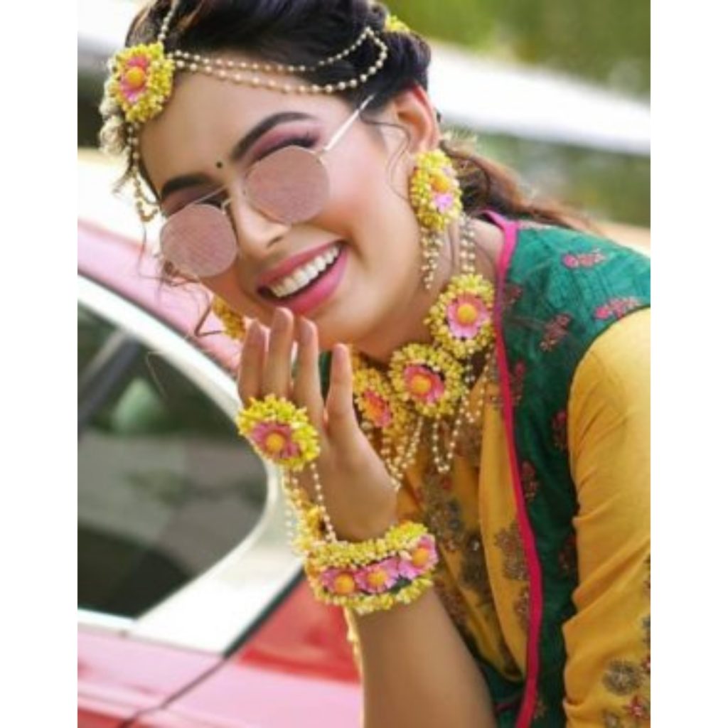 Buy Flower Jewellery for Haldi and Mehendi from Floral Jewelry Store